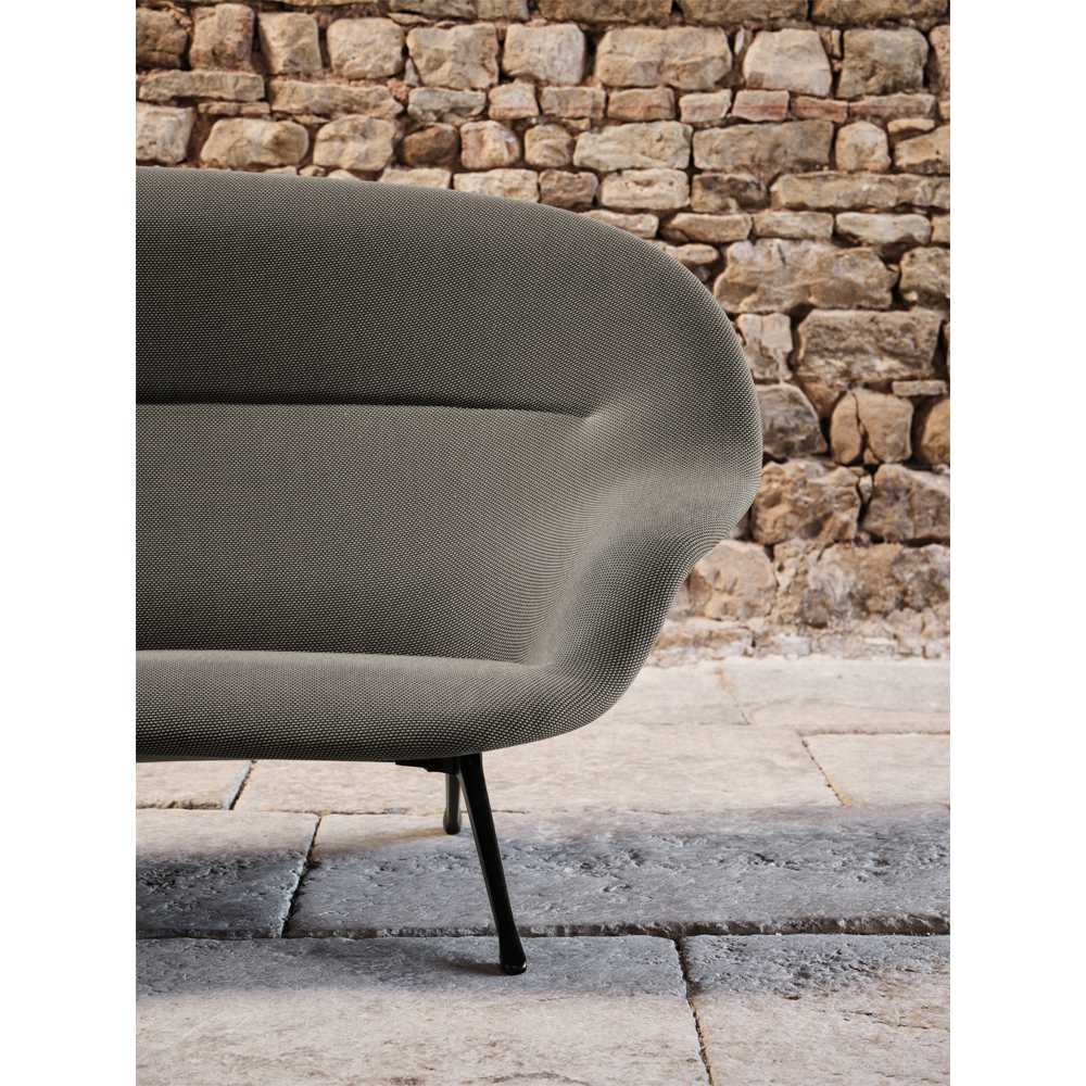 Abalon Sofa 羽貝 沙發椅（灰綠 / 深綠布料、深黑底座） | 北歐櫥窗 NORDIC