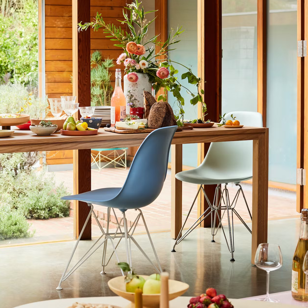 Eames DSR 單椅（黑金屬腳、深邃黑） | 北歐櫥窗 NORDIC