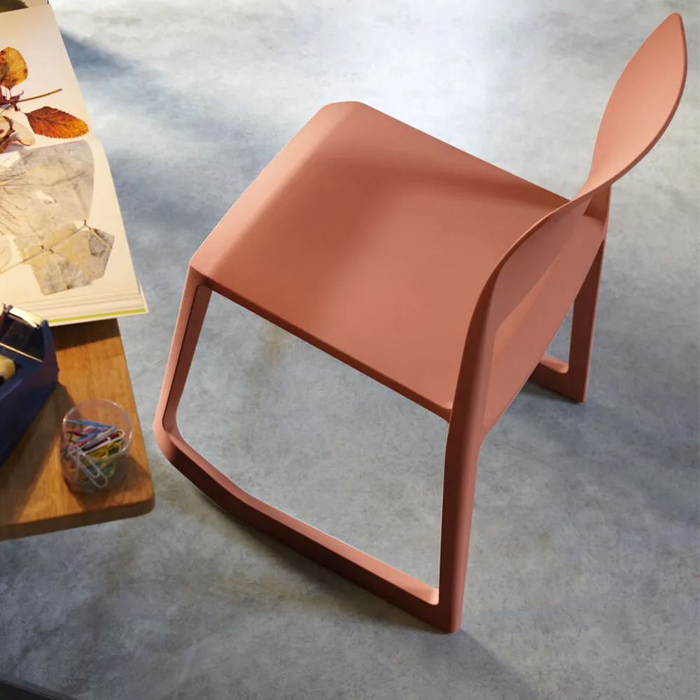 Tip Ton RE 傾身細椅（珊瑚紅） | 北歐櫥窗 NORDIC