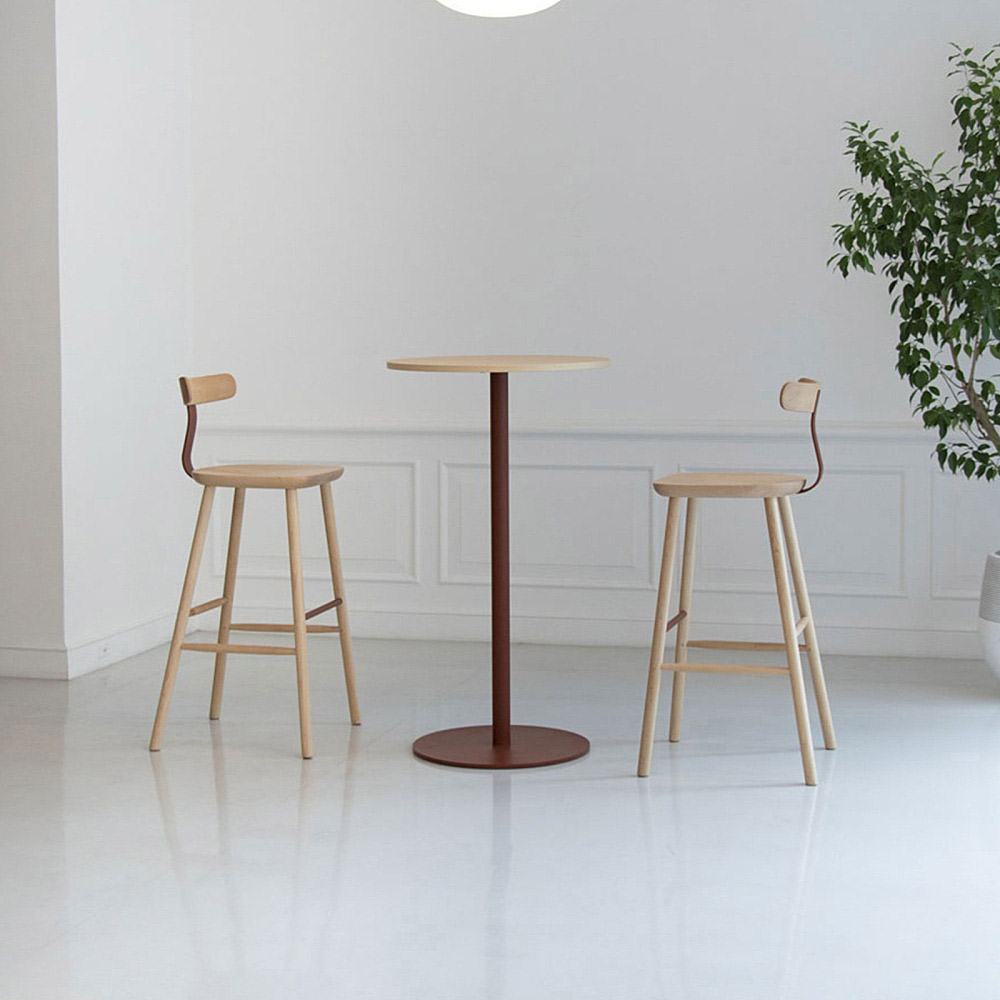 T&O T2 Bar Stool Mid 吧檯椅（橡木、綠色鋼腳） | 北歐櫥窗 NORDIC